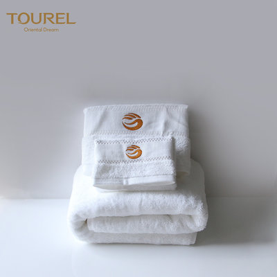 China Luxury White Hotel Collection Turkish Towel With Custom Embroidery Logo supplier