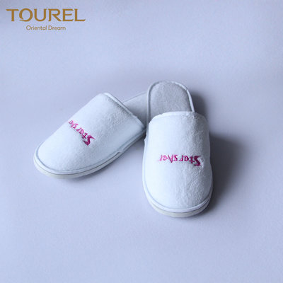 China Hotel Slippers Closed Toe Disposable White Coral Fleece 5 Star Quality supplier